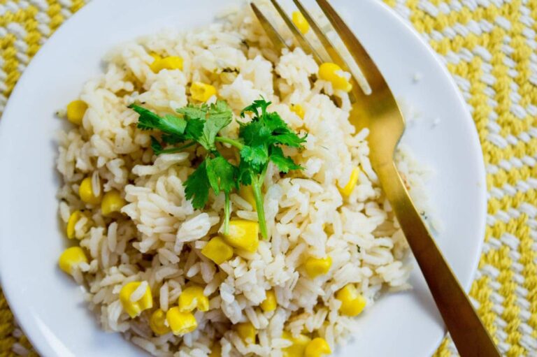 Arroz Con Maiz | White Rice with Corn Recipe - Latina Mom Meals