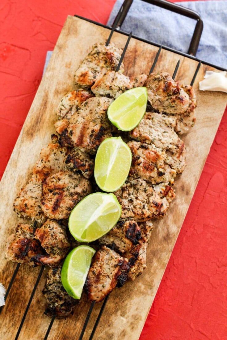 Grilled Pork Kabobs (Pinchos de Puerco) | Latina Mom Meals