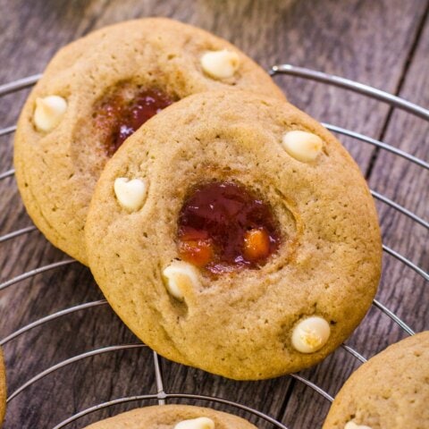 Chewy White Chocolate Chip Guava Cookies - Latina Mom Meals