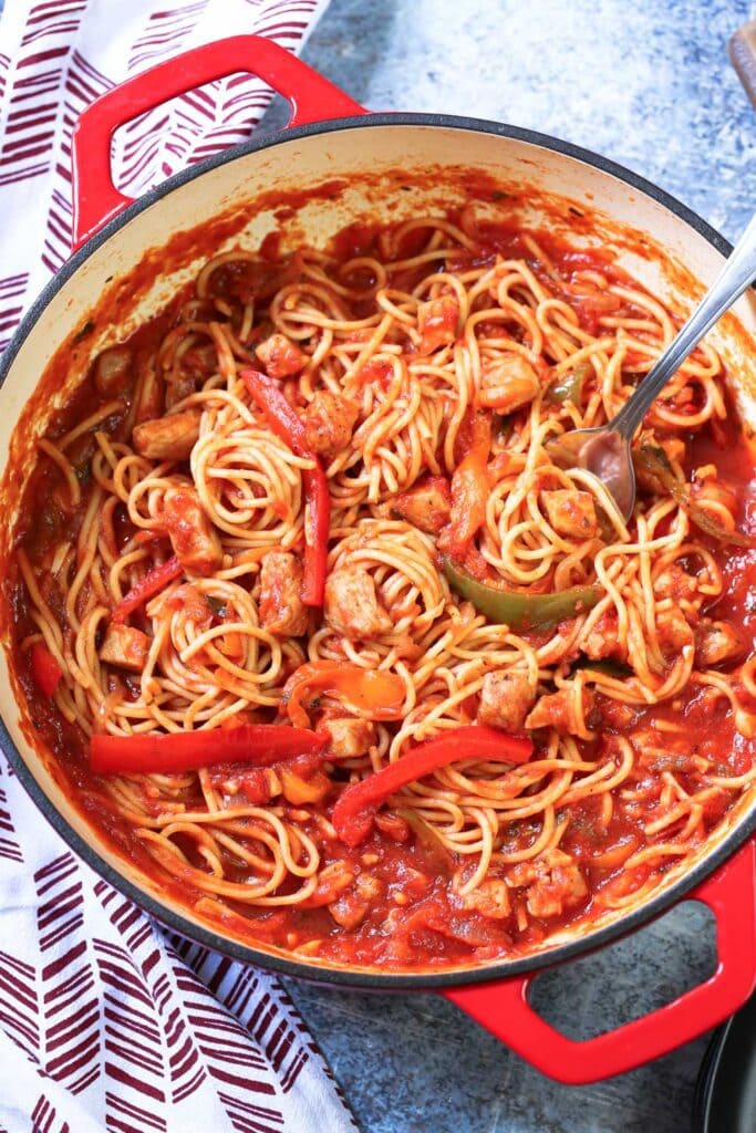 Puerto Rican Spaghetti with Pork Chops | Latina Mom Meals